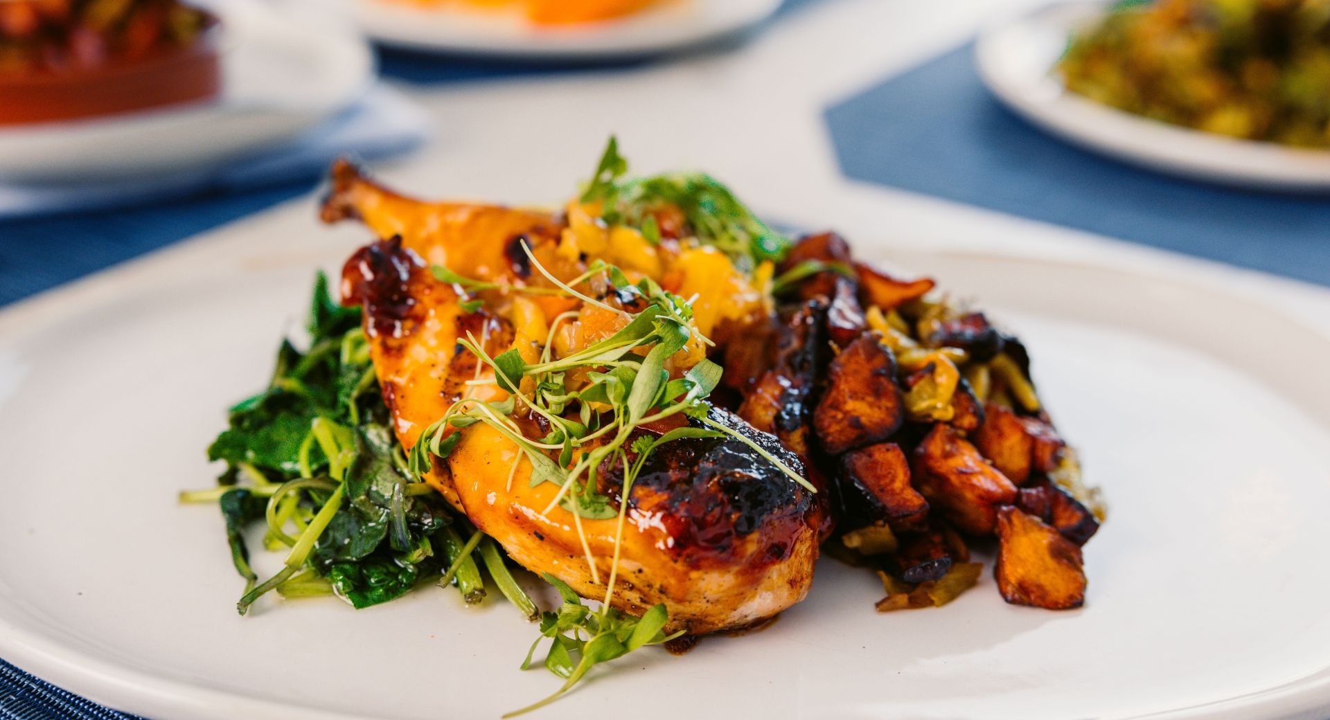 Waterfront Bar and Grill | Horseshoe Bay Resort