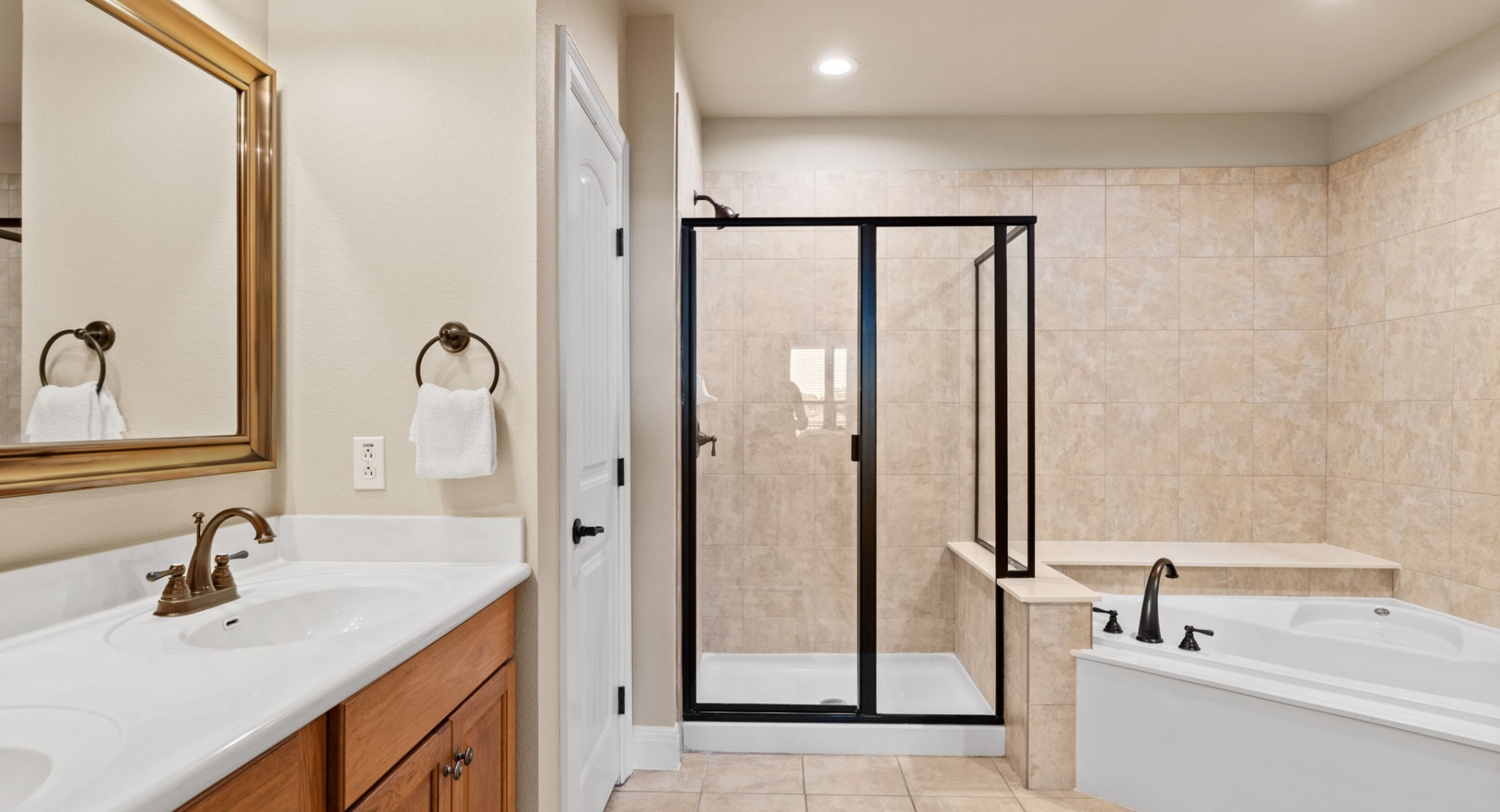 One Bed One Bath Condo - Horseshoe Bay Resort