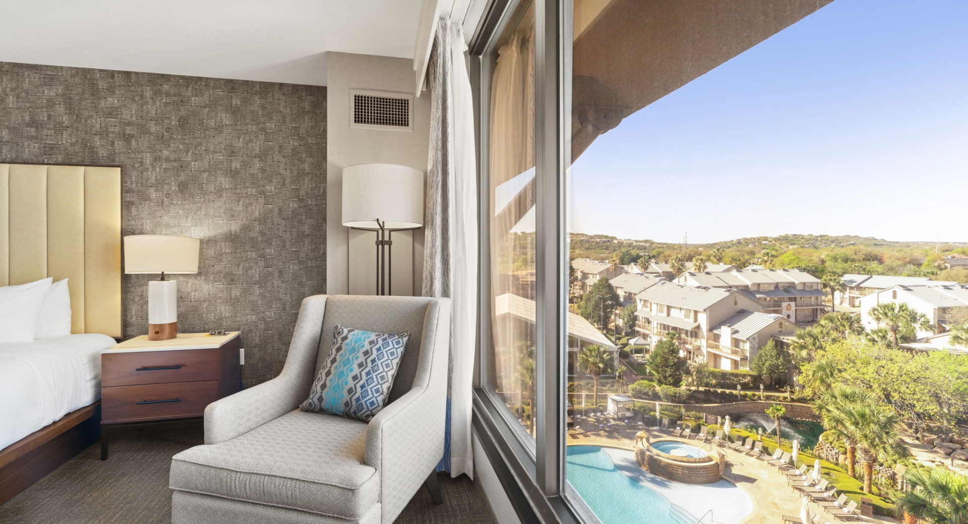 Pool View King - Horseshoe Bay Resort