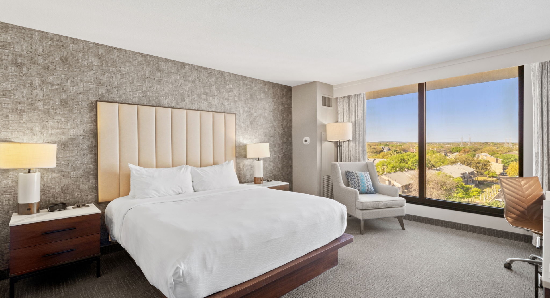 Pool View King - Horseshoe Bay Resort